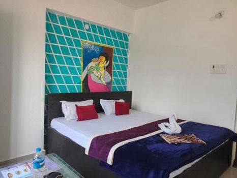 Ghatshila Resorts at the Best Price | cozycozy