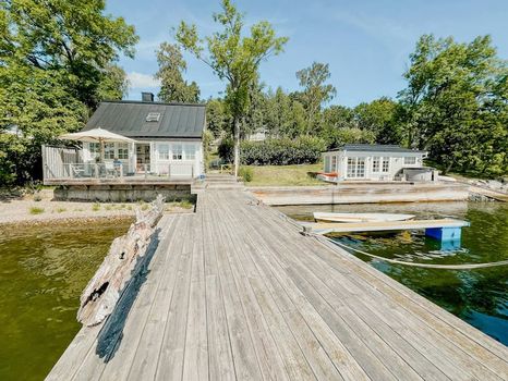Serene Waterfront Oasis: Your Resarö Sanctuary - Vaxholm