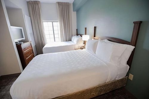 Suite W/ Kitchen! Close To Capitol Park Museum! - Baton Rouge, LA