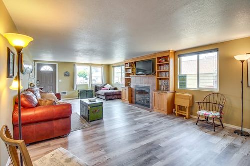 Winchester Bay Vacation Rental Near Dunes & Atv! - Umpqua Lighthouse State Park, Reedsport