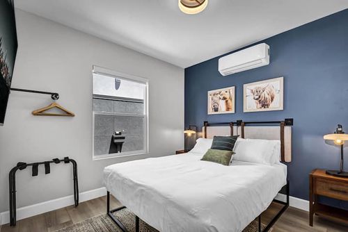 Two Bedroom-queen In Master. ❤ Of Downtown Vista - San Marcos, CA