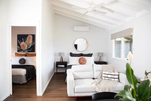 Pokolbin Farm Stay - Vineyard Villa, 2 X Queen Bed - Pokolbin