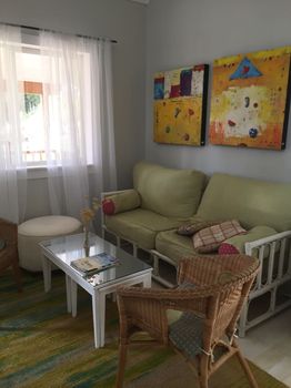Adorable , 1 Bedroom Guesthouse With Sleeping Loft - Powell River