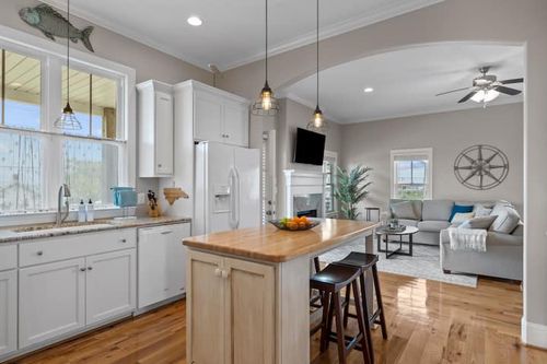 Gorgeous By The Bay House: Downtown Morehead City - Atlantic Beach, NC