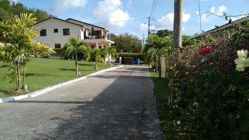 Annwin Annex Is A Lovely One Bedroom Apartment - Barbados