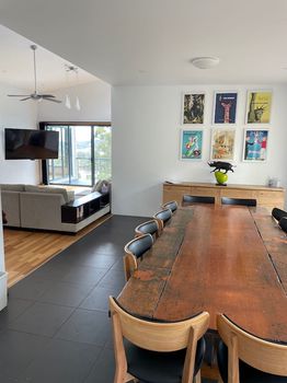 Hill Top Retreat - Tasmania