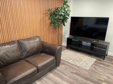 Guests Basement Unit - Alberta