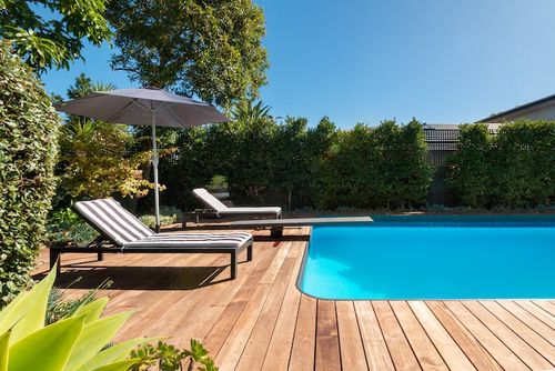 Molly’s Modernist Bayside Beach House - Bayside City