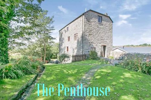 The Penthouse, Top Floor Of A Grade Ii Listed Mill - Camborne