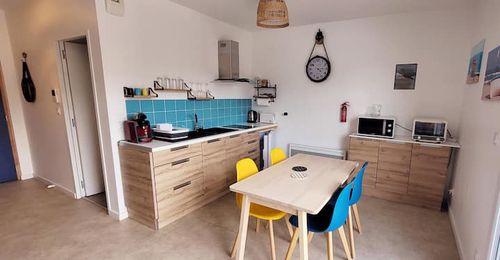 Studio Récent Avec Piscine - Angles