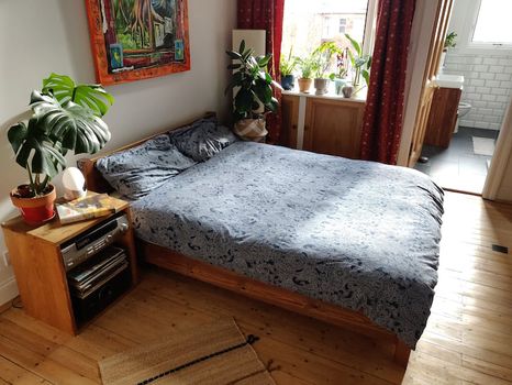 Double Ensuite Room In Quiet Area Near Old Town - England