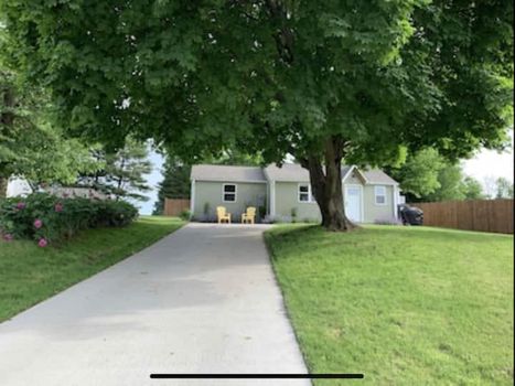 Find cheap vacation rentals in Beacon, IA - cozycozy