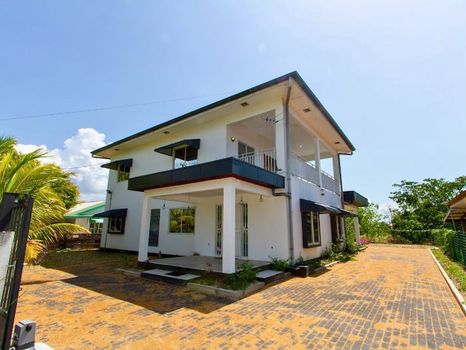 Surihouse - Suriname