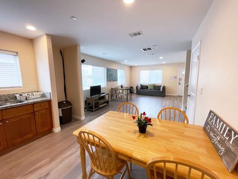 #D5, Cozy Private Room, Disneyland - Orange County, CA