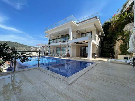 Kalkan'da öZel Havuzlu Doğa Içerisinde Villa Kape - Kaş