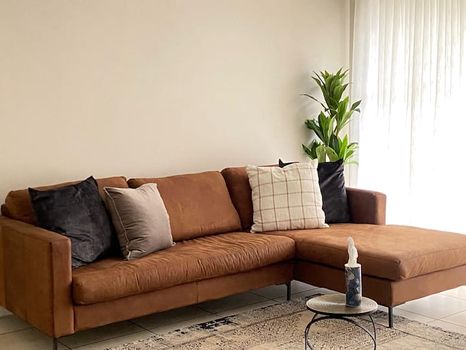Clean, Neat, Garden Apartment In A Secure Estate. - Johannesburg South