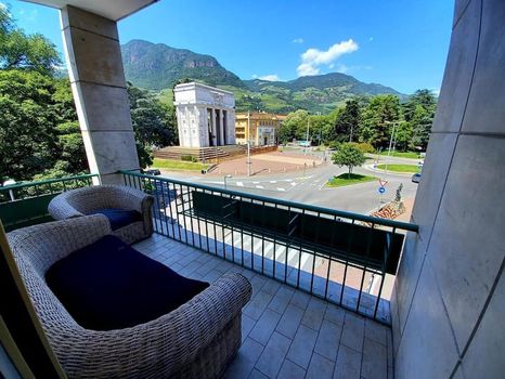 Monumental View, 4 Persone. Bilocale In Centro - 波扎諾