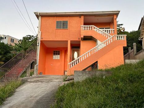 Chez Cazal- 3 Bedroom House 5 Mins Away From City - Roseau