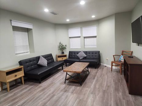 Remodeled Apartment In Crockett! Great For 4 - Benicia, CA