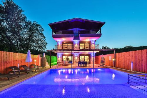 Villa Atac Antalya Kaş  Muhafazakar Havuz 8 Kisilk - Kaş