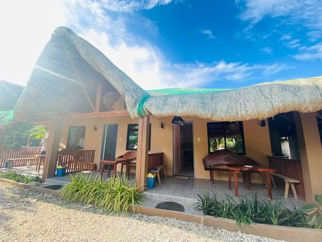 Beachside Escape Good For 8: Perfect For Groups - Pagudpud