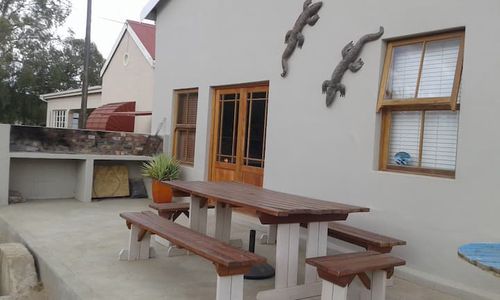 Loeriesfontein Cheapest Accommodation | best deals on cozycozy