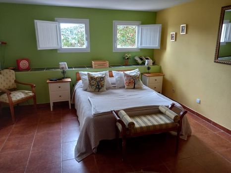 100 M² Apartamento ∙ 1 Habitación ∙ 4 Huéspedes - Moralzarzal