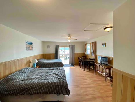 Waters Edge Cabin, With Sunset And Marina View! - Southwick Beach State Park, Henderson