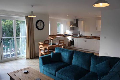 Modern Spacious Flat Overlooking Felinheli Marina - Anglesey