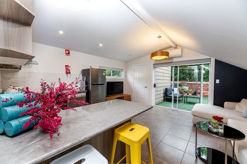 Luxurious & Spacious Apartment, 1-min Walk To Town - Healesville