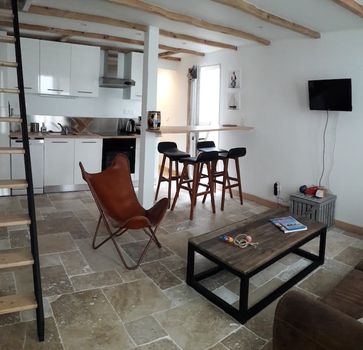 Location D'une Maisonnette En Plein Centre - La Rochelle
