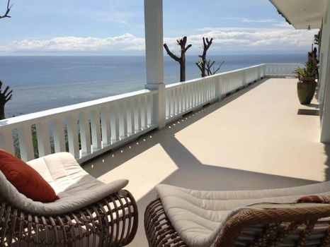 House On A Cliff,360 Degree View - Calatagan