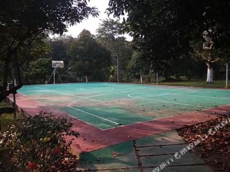 Kerling Resorts at the Best Price | cozycozy