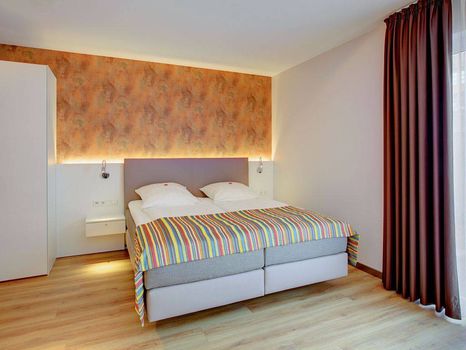 Hotel ∙ 1 Bedroom ∙ 4 Guests - Lemgo