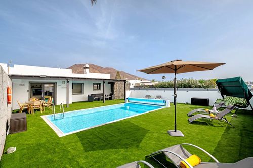 130 M² Ferienhaus ∙ 3 Schlafzimmer ∙ 6 Gäste - Playa Blanca