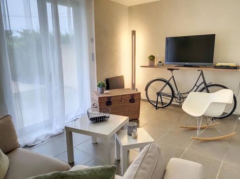 43 M² Gîte ∙ 1 Chambre ∙ 2 Personnes - Montrevel-en-Bresse
