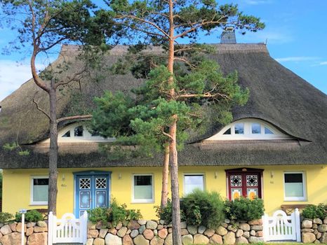 120 M² Ferienhaus ∙ 2 Schlafzimmer ∙ 4 Gäste - Dierhagen