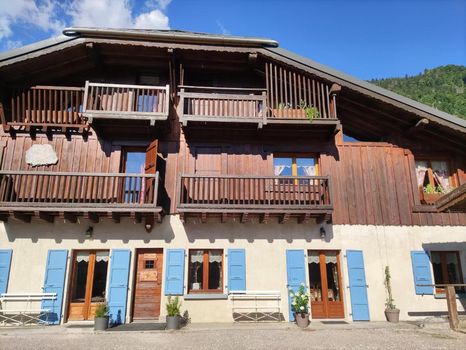 Experience holiday chalets in Sixt-Fer-à-Cheval by cozycozy