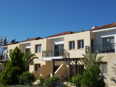 Paphos Apartments and Condos For Rent | cozycozy