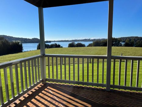 Narooma Cabin Rentals at the Best Price | cozycozy
