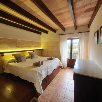 Petra Apartments and Condos For Rent | cozycozy