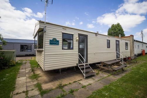 Frinton-on-Sea Holiday Parks and RV rentals | cozycozy