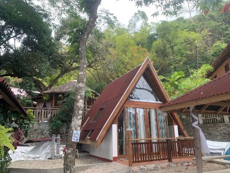 Lobo Resorts at the Best Price | cozycozy