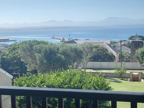 Mossel Bay Villas and Holiday homes | Best Deals on cozycozy