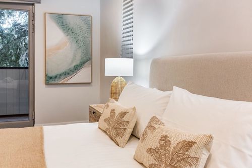 Contemporary Coastal Beauty Situated In A Central & Beachside Location - Dunsborough