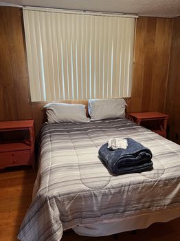 Hot Tub, Dune And Lake Access And Lots Of Parking! - Umpqua Lighthouse State Park, Reedsport