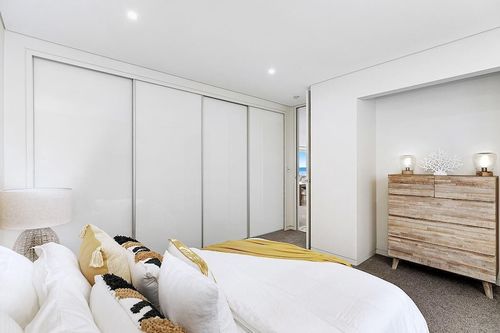 Luxury Beachfront 4 Storey House - The Entrance
