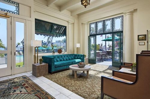 Relax And Recharge! Outdoor Heated Pool, Private Parking, Beach Access! - Coronado