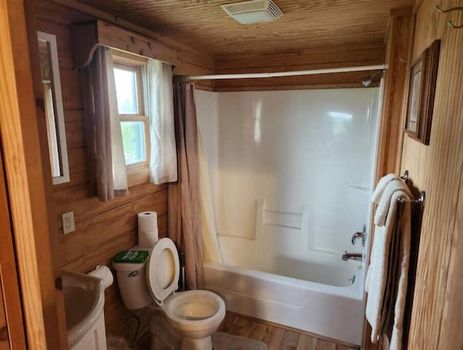 Rathbun Lake, IA: airbnb, hotels and vacation rentals