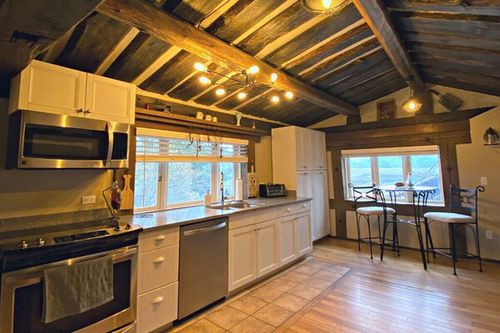 Oliver Villas and Beach house | Best Price on cozycozy